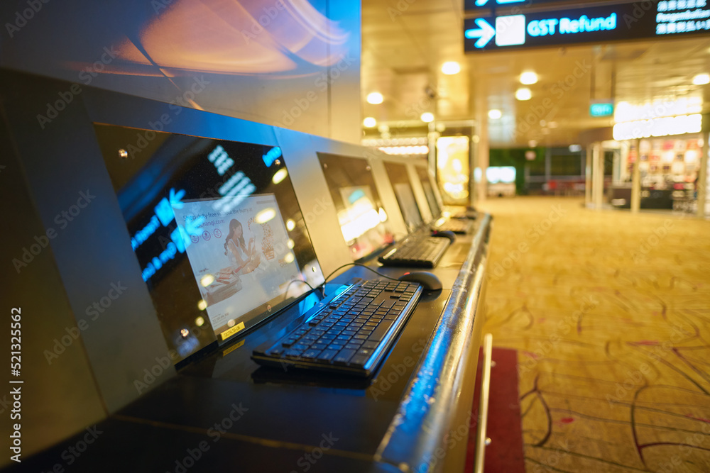 SINGAPORE - CIRCA AUGUST, 2016: free-to-use computers at Singapore ...
