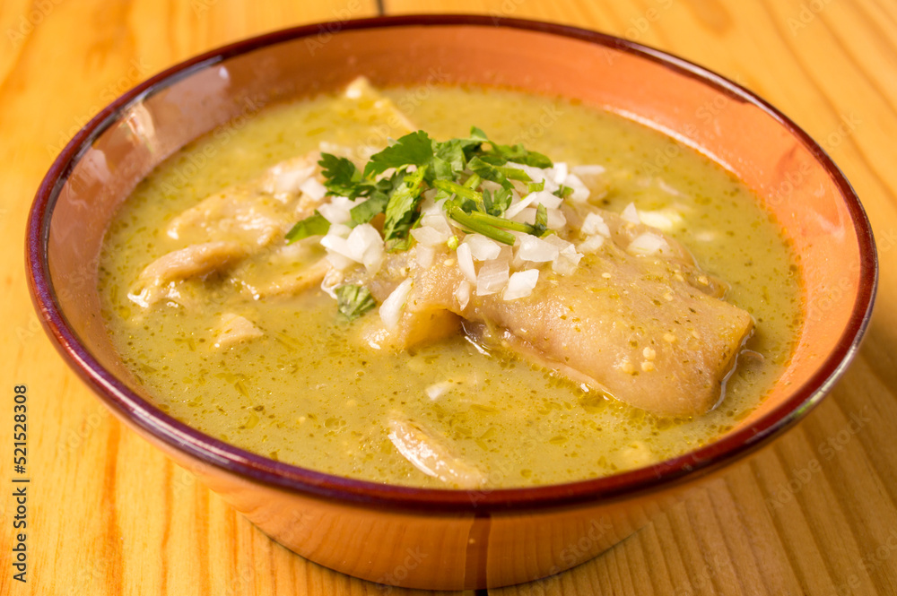 Menudo, pozole, gastronomía mexicana, salsa, picante y desayuno con ...