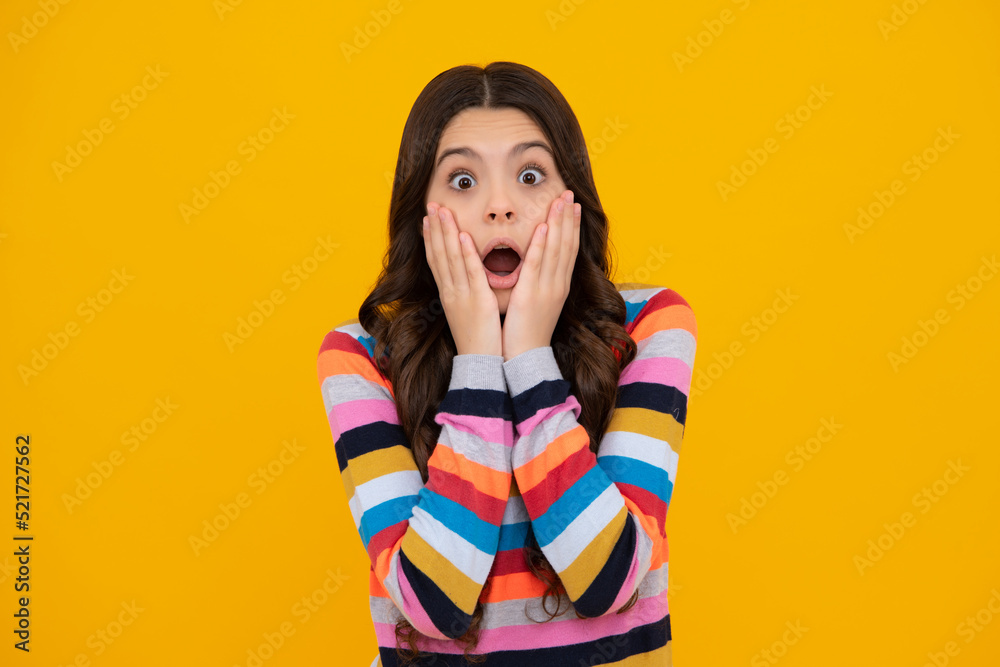 Shocked amazed face, surprised emotions of young teenager girl. Cute young teenager girl against ...