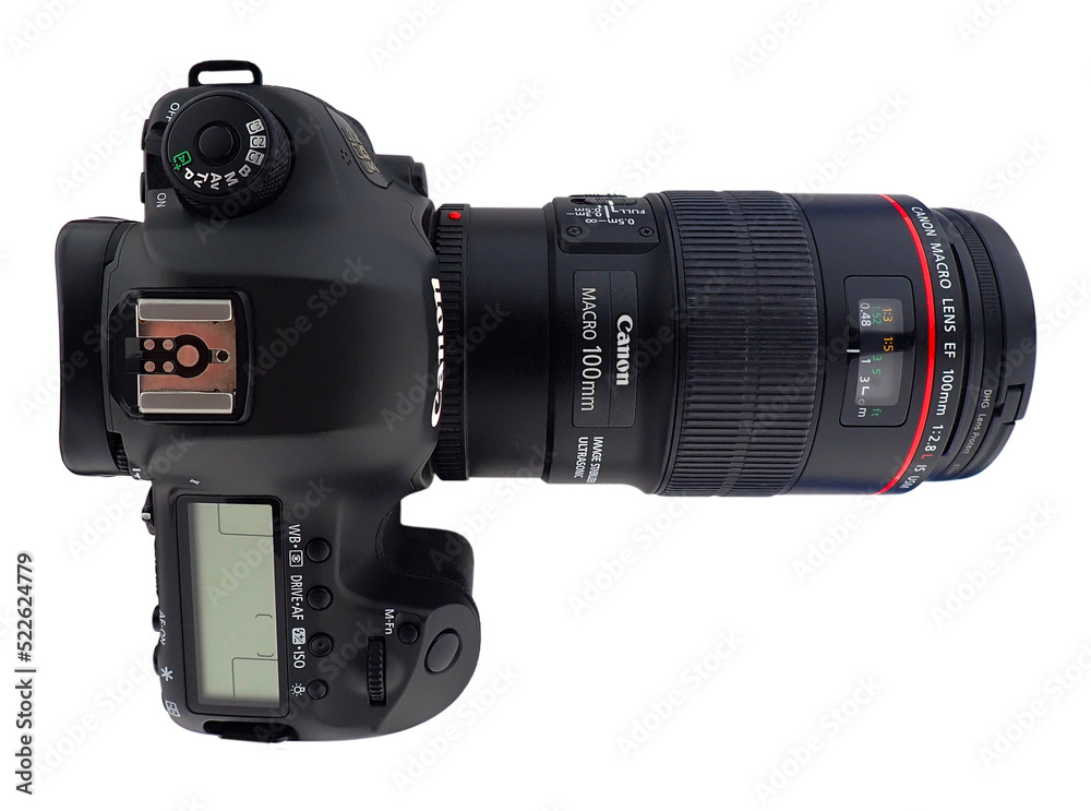 Cutout of an isolated digital slr camera Canon EOS 5DS with canon macro ...