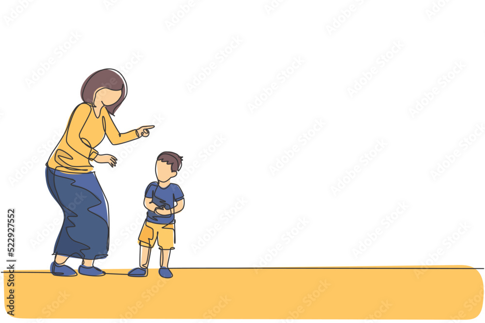One single line drawing of young mother giving talk some good advice to ...