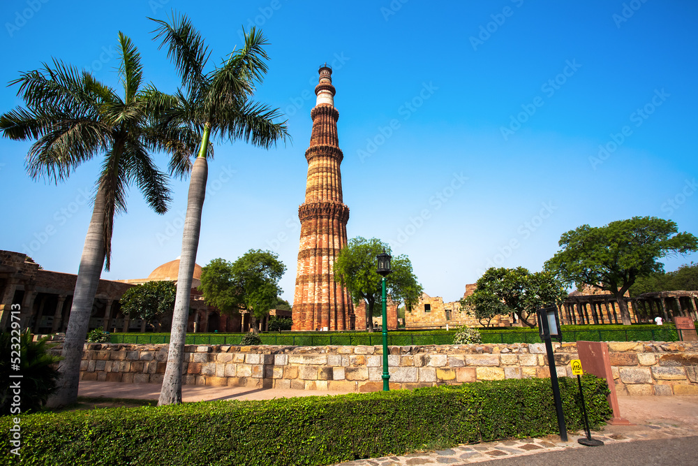 Qutub Minar, The tallest stone tower in the world (Delhi, India) Stock ...