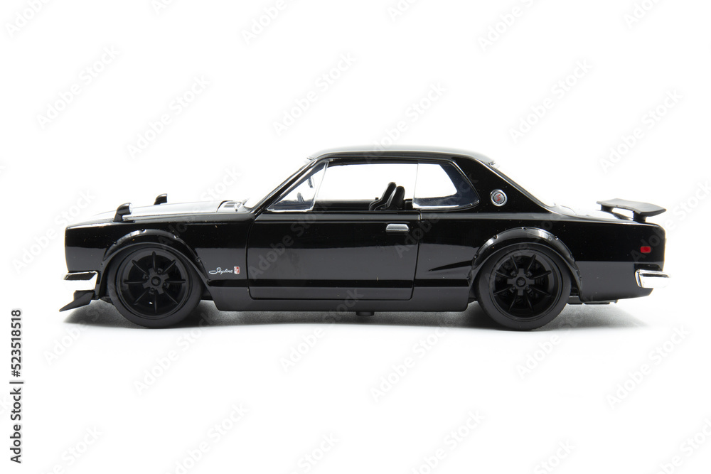 1970 Nissan Skyline 2000 Gt-R - Side view - 1-24 Scale Diecast Model ...