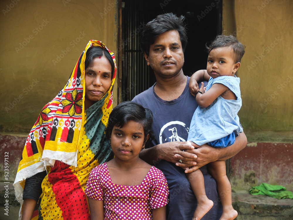 South asian family photo , Bangladeshi hindu religious nuclear family ...