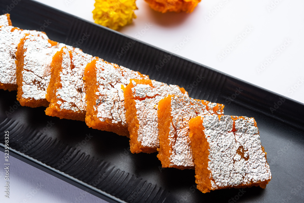 Moti Pak or Motichur barfi/motichoor burfi is a popular indian sweet ...