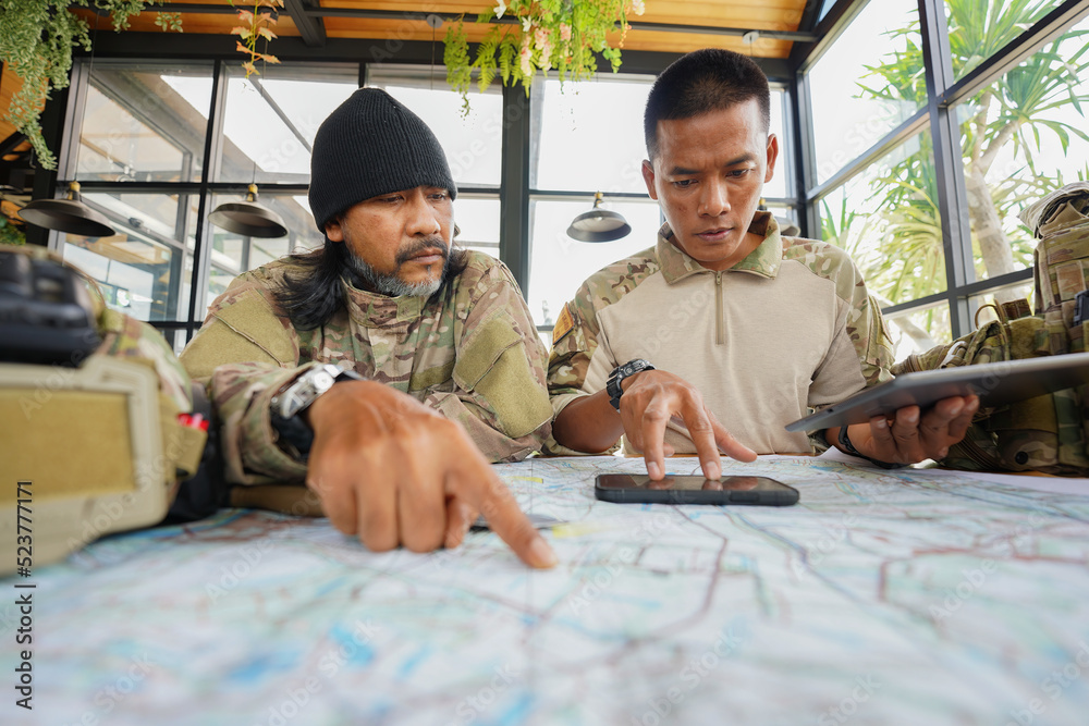 Army ranger military special force seroius discussion looking pointing ...