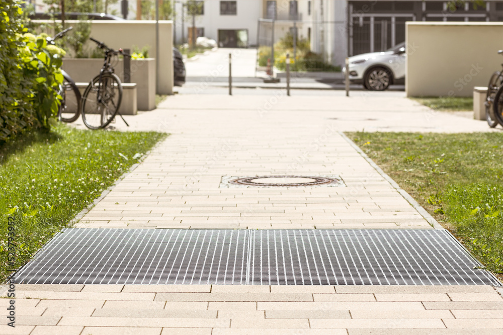 Drain Grating and Gutters for Drainage of Rainwater and Paving slabs on ...