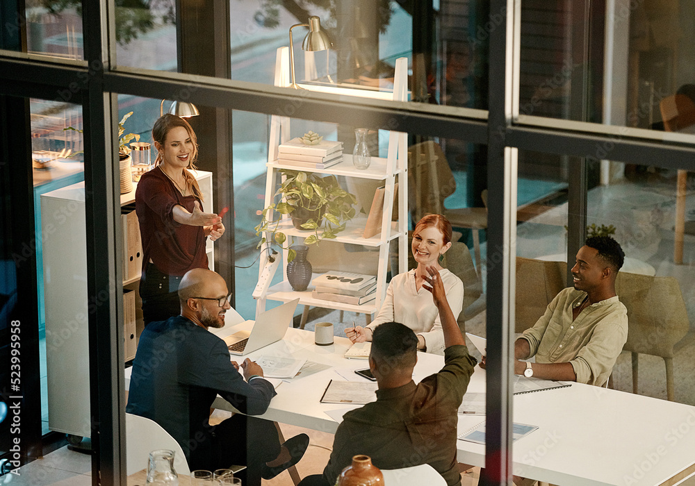 Businesspeople in a marketing growth strategy discussion in a ...