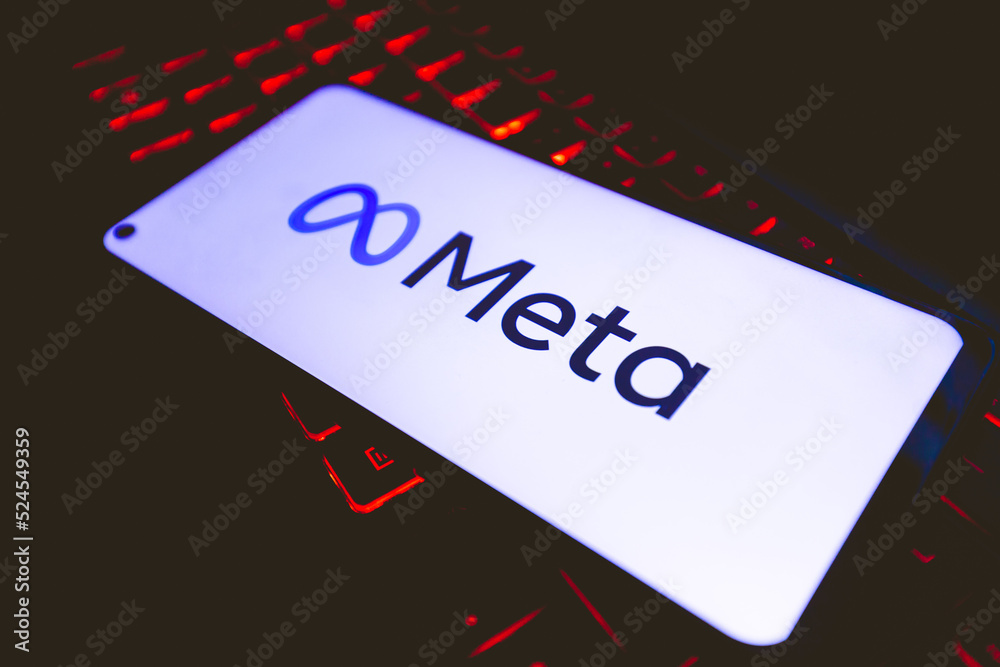 Meta, companhia. Um telefone celular com a marca da empresa Meta ...