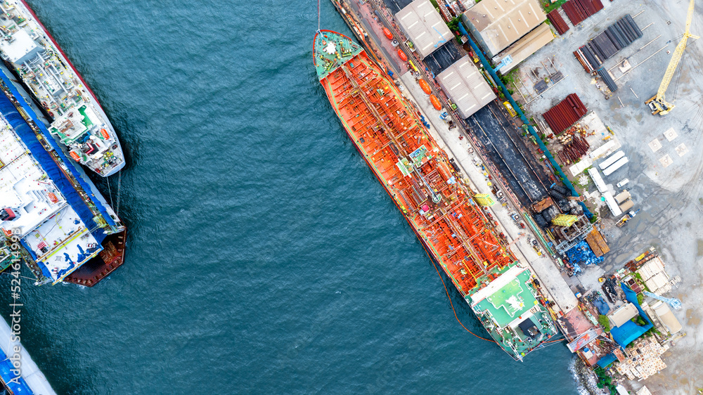 Oil Crude Gas Tanker Ship, Cargo container Ship offshore for ...