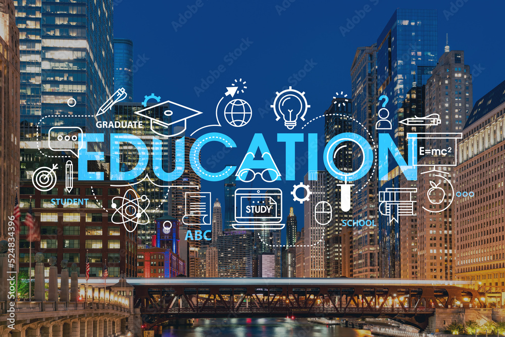 Panorama cityscape of Chicago downtown and Riverwalk, boardwalk with ...