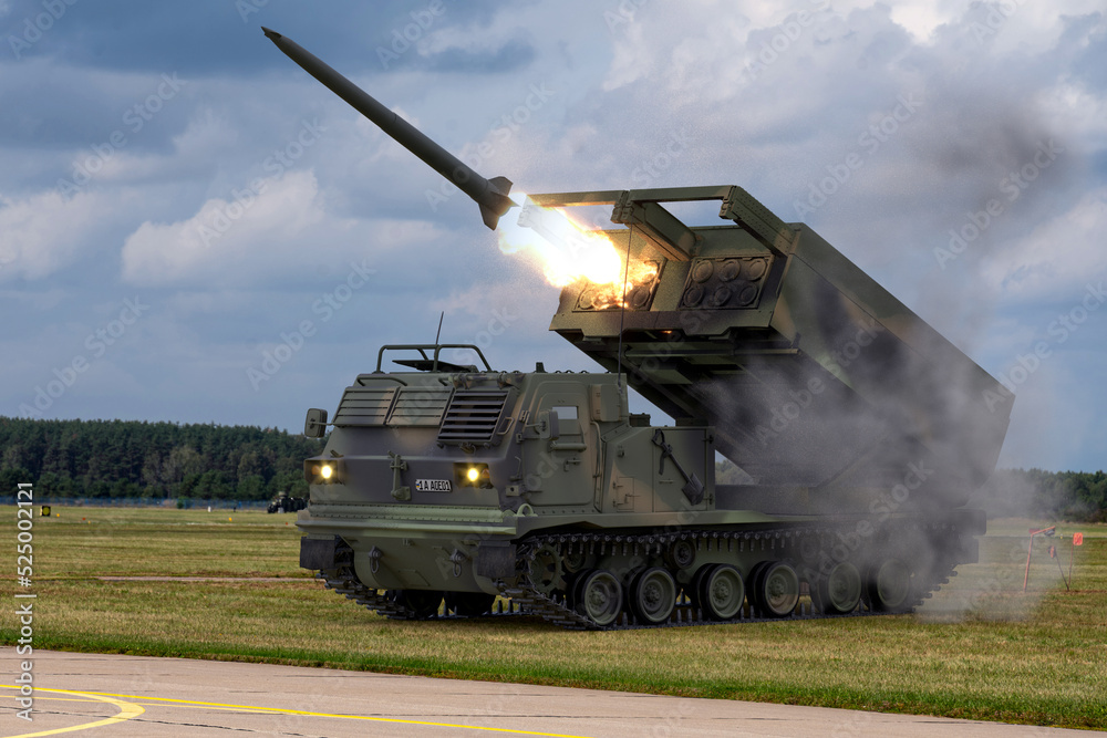 M270 Multiple Launch Rocket System firing GMLRS missile foto de Stock ...