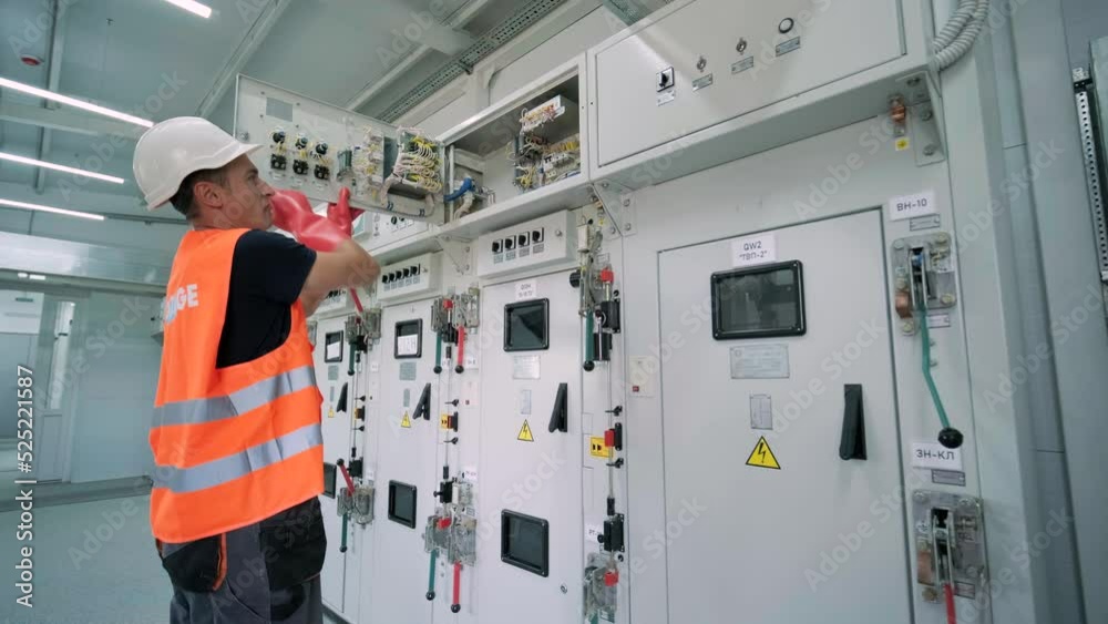 Vídeo do Stock: Electrical engineer working check the electric current ...