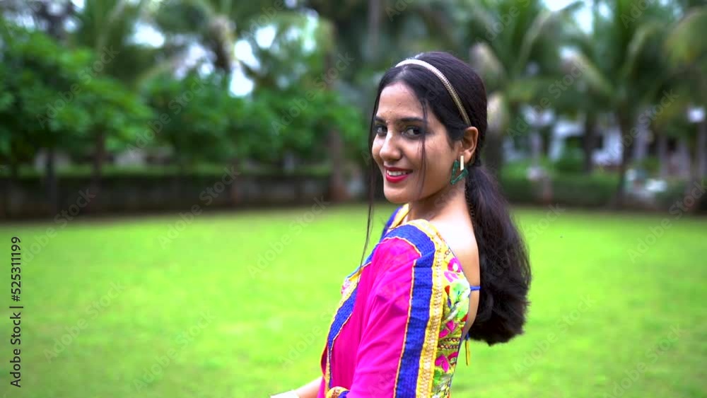 Beautiful Indian woman in traditional chaniya choli for navratri ...