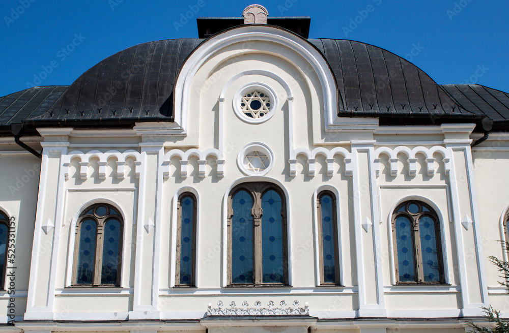 Exterior view of the Great Synagogue in the downtown of the famous and ...
