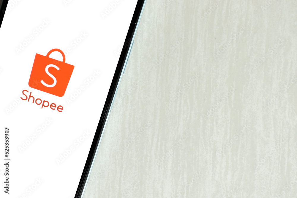 Foto Stock Chiang Mai, Thailand, February 6, 2022, Shopee application ...