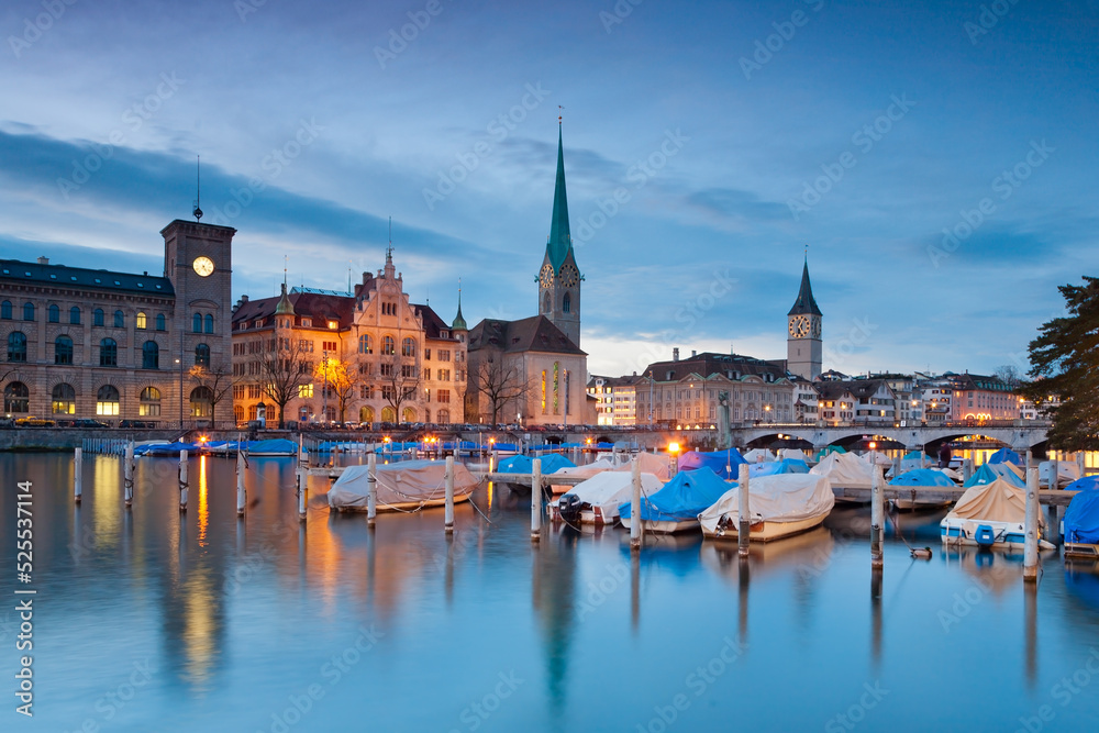 Historische Altstadt von Zürich, Schweiz Stock Photo | Adobe Stock