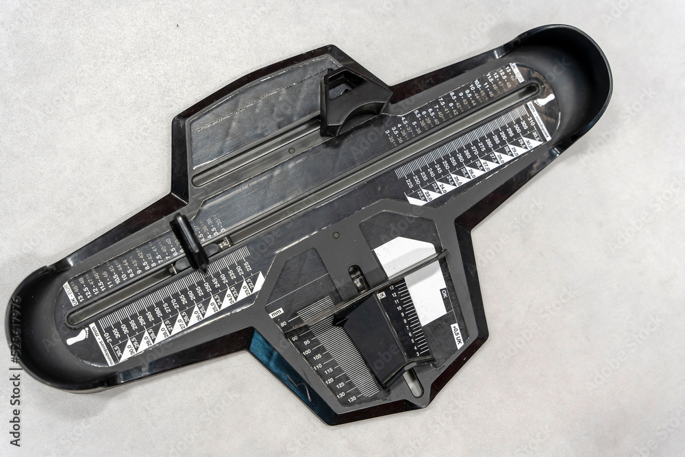 Measuring Shoe Size. device for determining the length of the foot ...