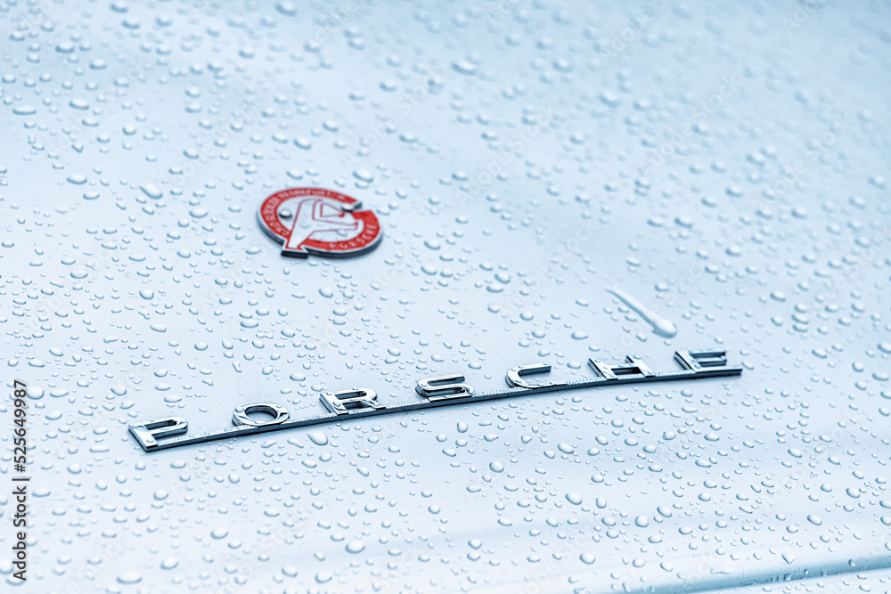 21 July 2022, Dusseldorf, Germany: Retro oldtimer porsche logotype on a ...