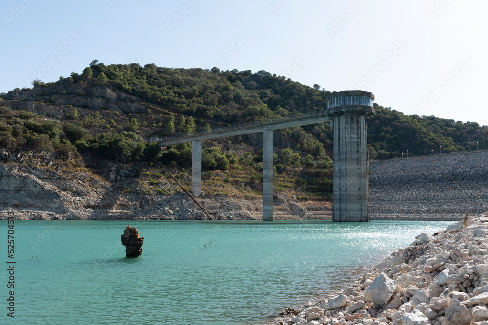 Embalse de Guadalcacin en la provincia de Cádiz, Andalucía, España ...