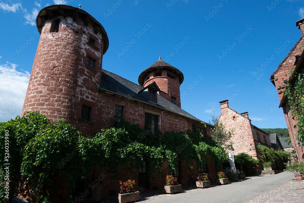 Collonge-la-Rouge, beau village de France en Corrèze. Stock Photo ...