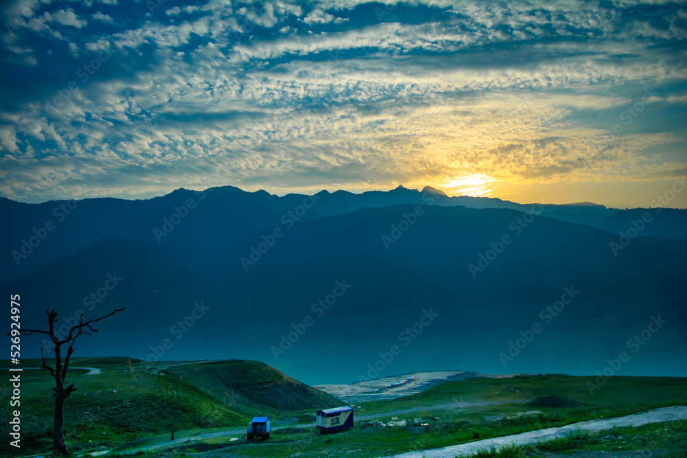 Sunrise view of Tehri mountains. Scenery sunrise over Tehri Lake ...