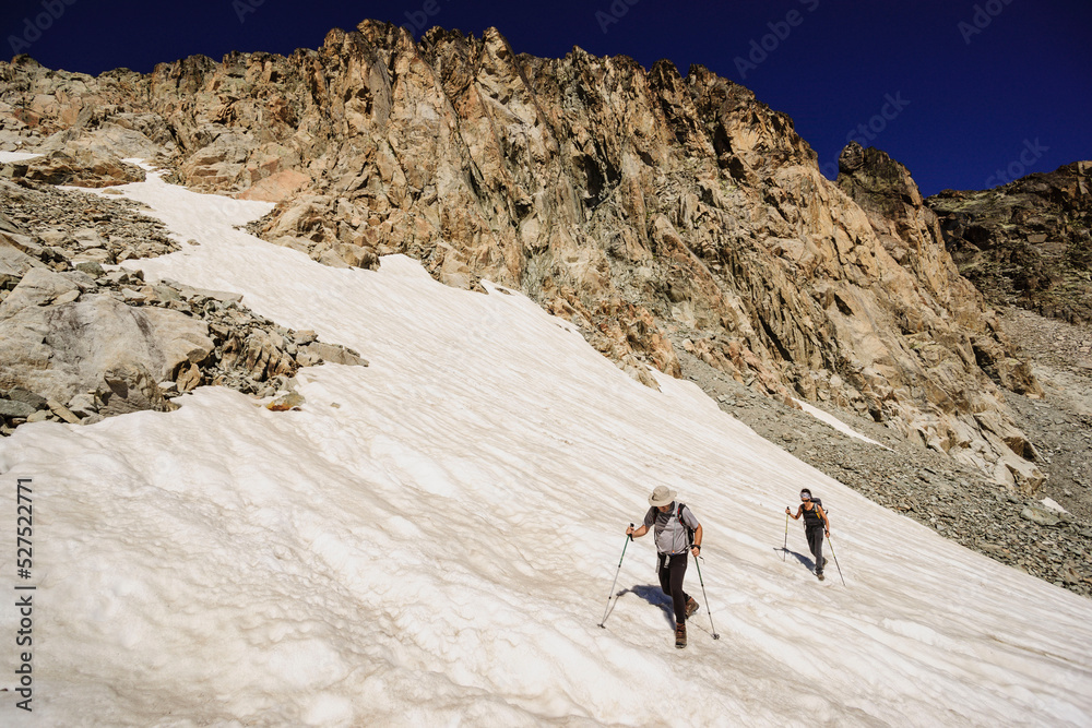 Ascenso al pico Néouvielle, 3091 metros, Parque Natural de Neouvielle ...