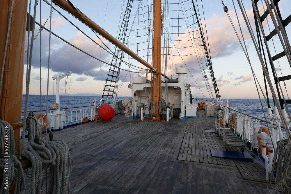 Japanese Sailing ship MIRAIE cruse. Miraie, formerly Akogare. was built ...