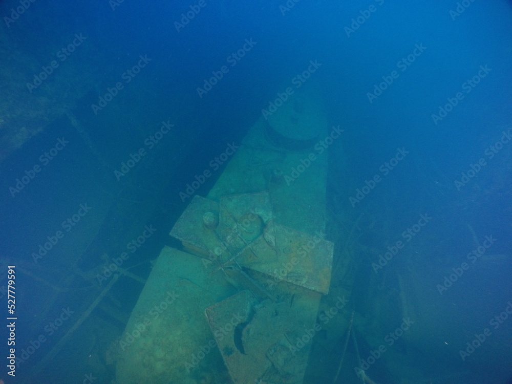 Diving on the "Iro" famous ship wrecks of the Palau archipelago. Diving ...