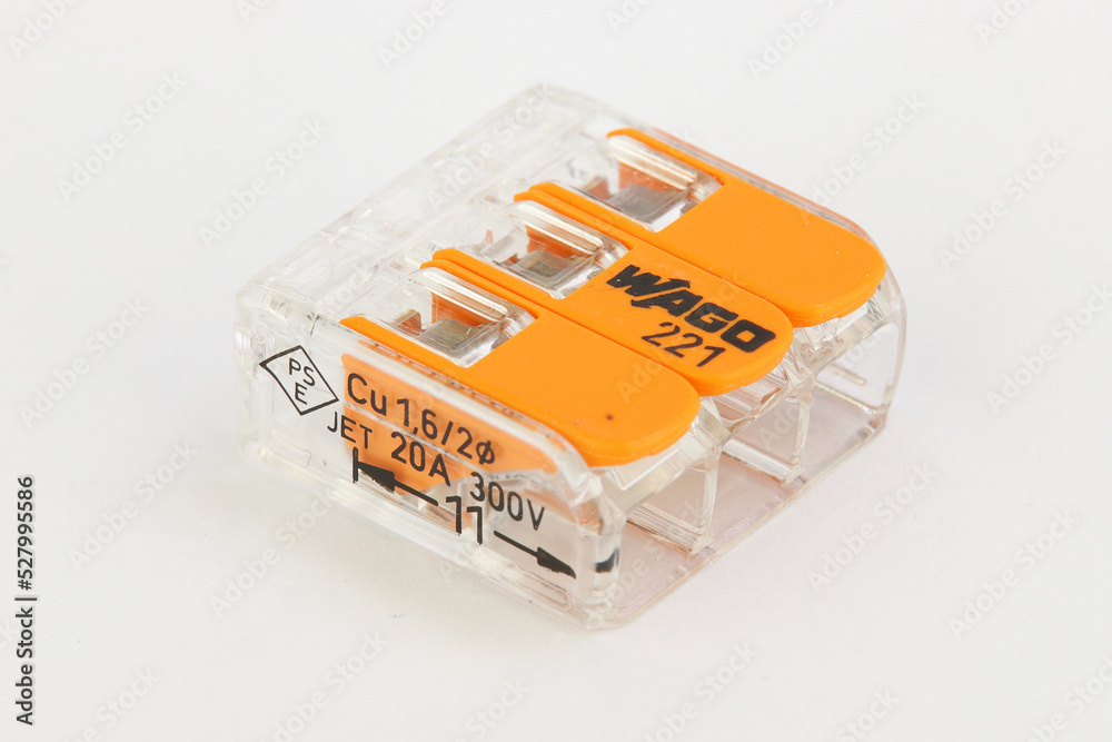 WAGO connectors for quick connection of copper mounting wires on a ...
