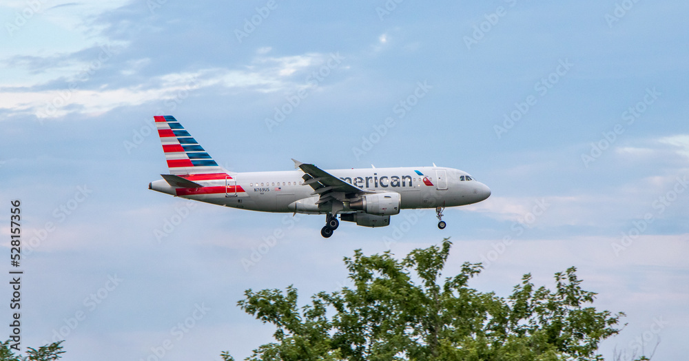 American Airlines Airbus Aircraft on Final Approach at Reagan National ...