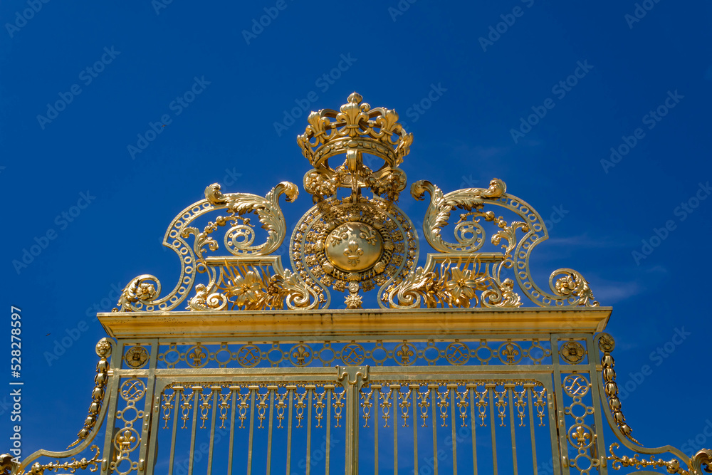Versailles, France - July 16th 2022: Detail of golden entrance gate of ...