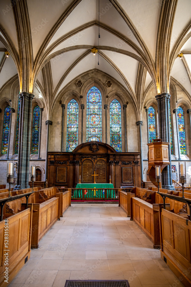 Foto de London, UK - August 20, 2022: Impressive Temple Church in the ...