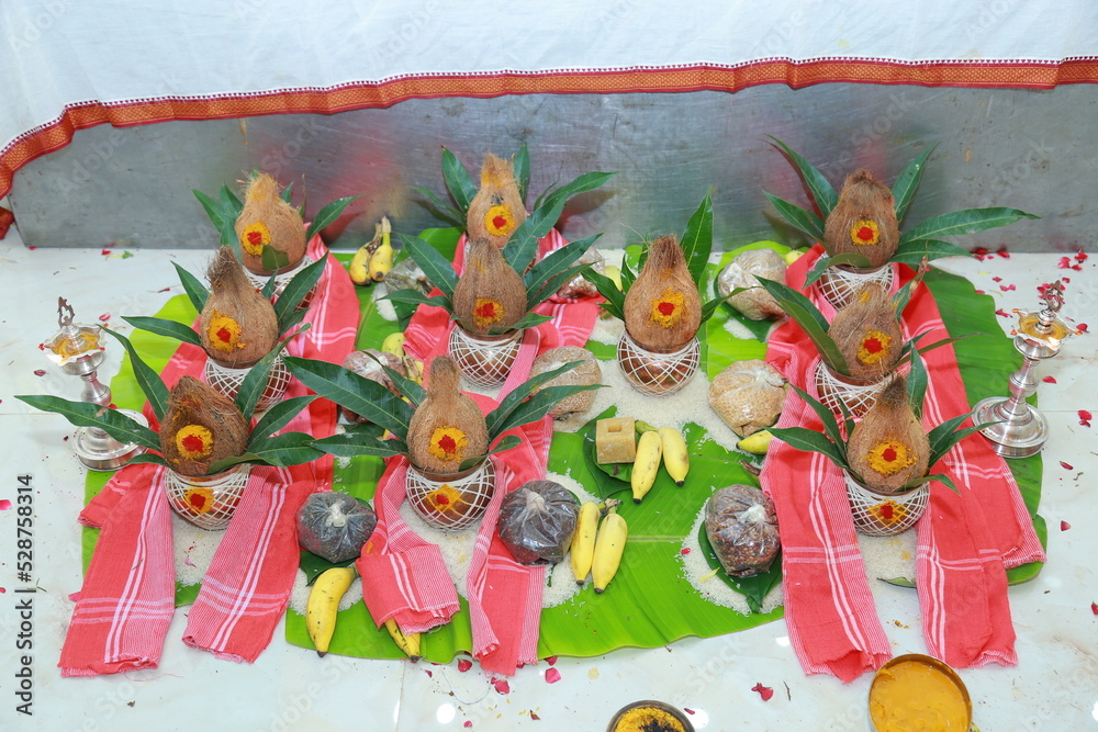 Foto de Bangalore, India 8th June 2022: Graha Pravesh. Grah or gruh ...