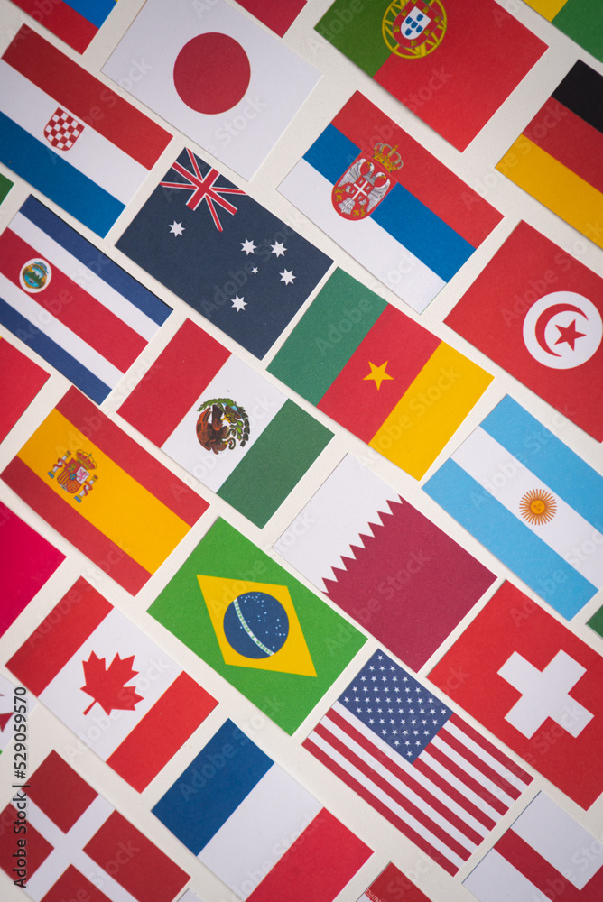 banderas de los equipos mundial de fútbol Qatar 2022 Stock Photo ...