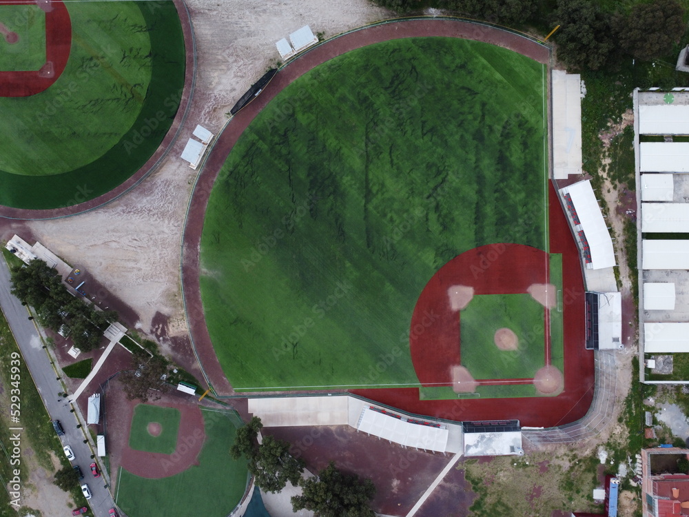 drone campo de beisbol mexicano con edificios de gobierno, campo ...
