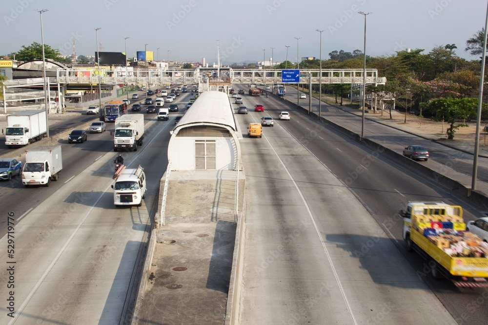 BRT - Avenida Brasil - Rio de Janeiro - Novas estações BRT corredor ...