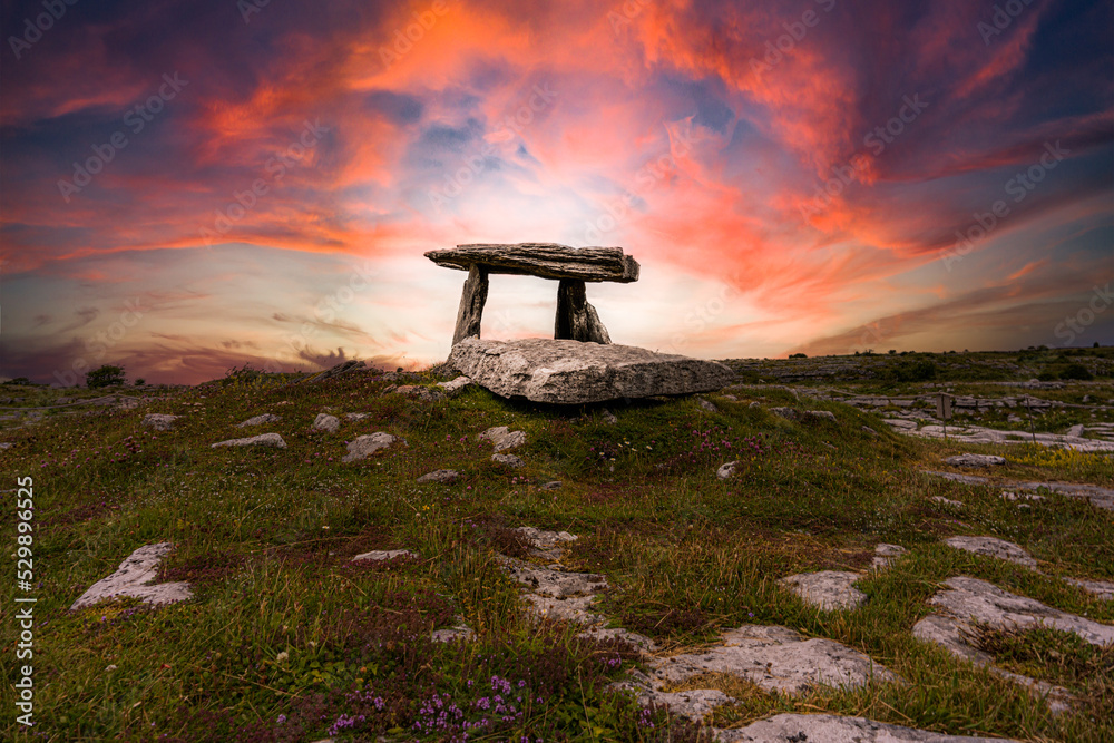 The Poulnabrone Dolmen.Situated on the high Burren limestone plateau ...