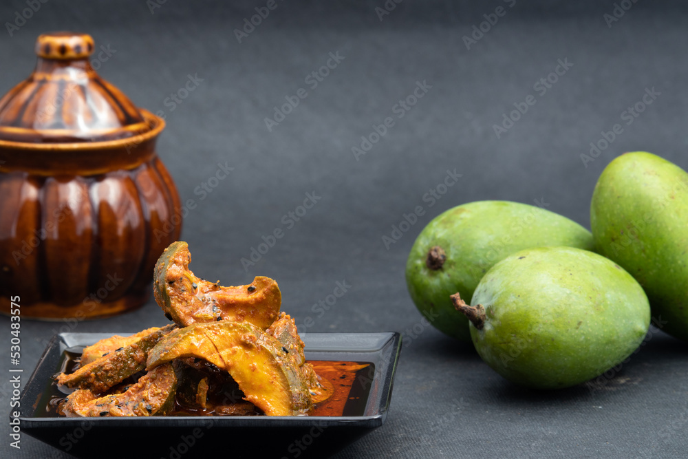 Foto de Mango Pickle Also Called Aam Ka Achar, Organic Dry Kachi Keri ...