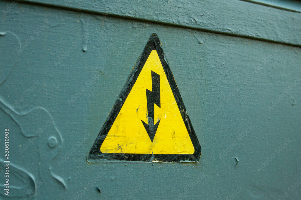 high voltage sign señal de alta tensión signe de haute tension Stock ...