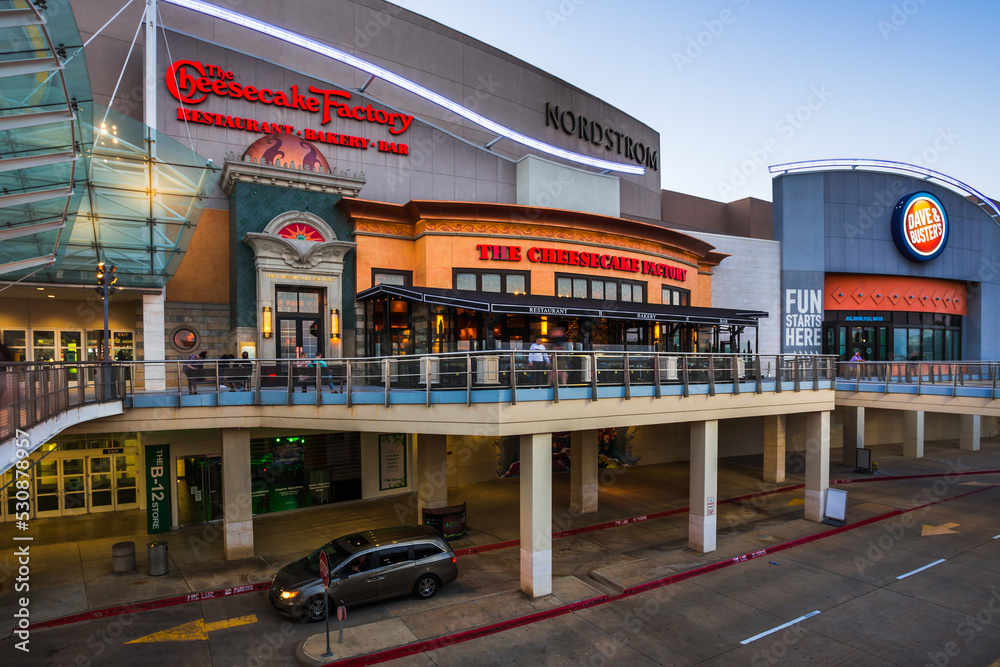 Cheesecake Factory sign in the Shopping Mall Stonebriar Centre main ...