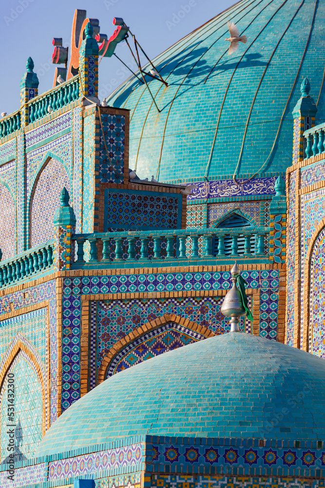 Blue Mosque in Mazar-i-Sharif (Mazar-e Sharif), built by the Timurid in ...