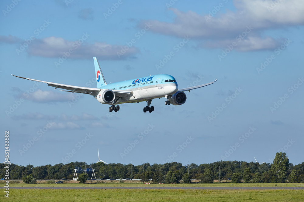 Amsterdam Airport Schiphol - Boeing 787-9 Dreamliner of Korean Air ...