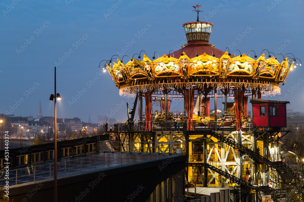 Le Carrousel des Mondes Marins touristique et culturel des Machines de ...