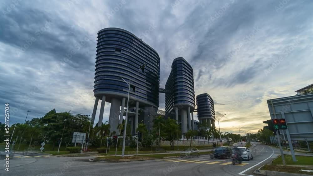 Video „PUTRAJAYA, MALAYSIA - Sept 18, 2022: Timelapse footage of ...