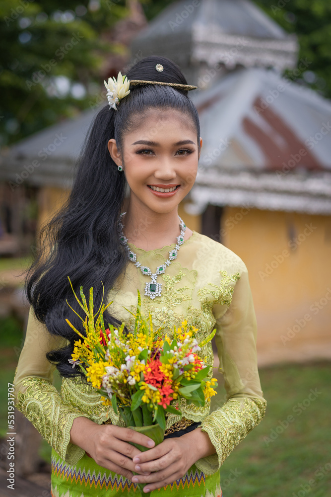 Beautiful Asian pretty woman in traditional dress culture Thai costume ...