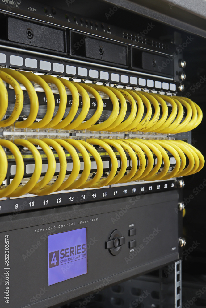 Connecting an Ethernet switch using patch cords with RJ45 connectors ...