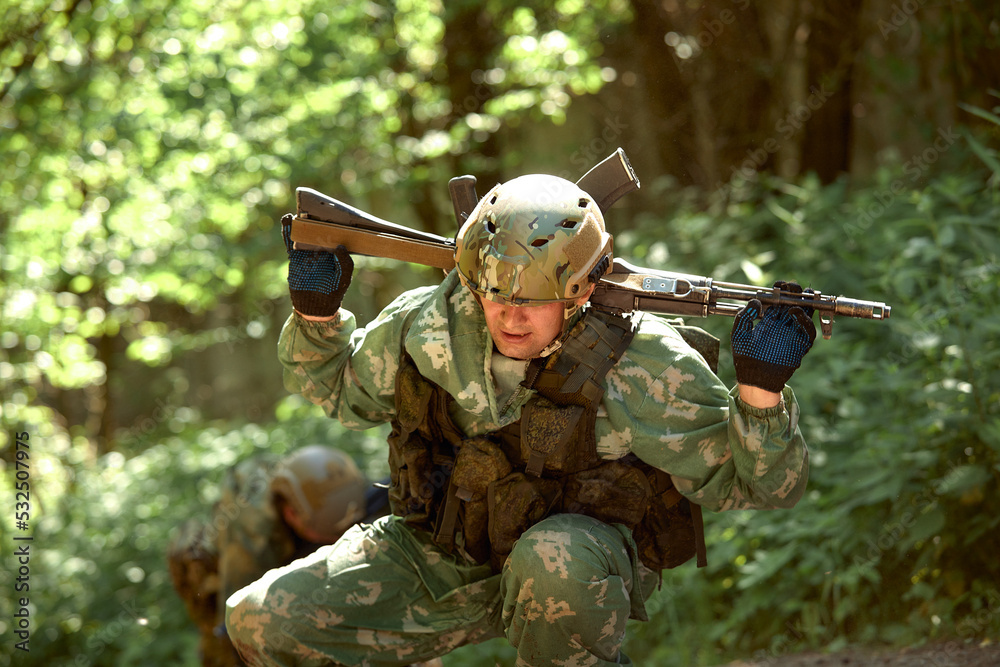 Full military experience - One day commando - running through the water ...