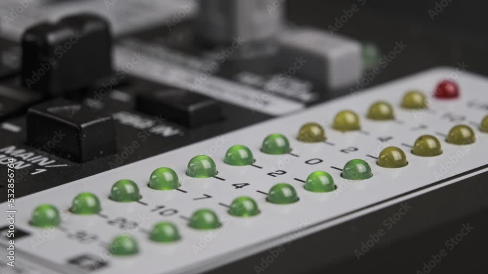 Vidéo Stock LED indicator of sound level signal on the mixing console ...
