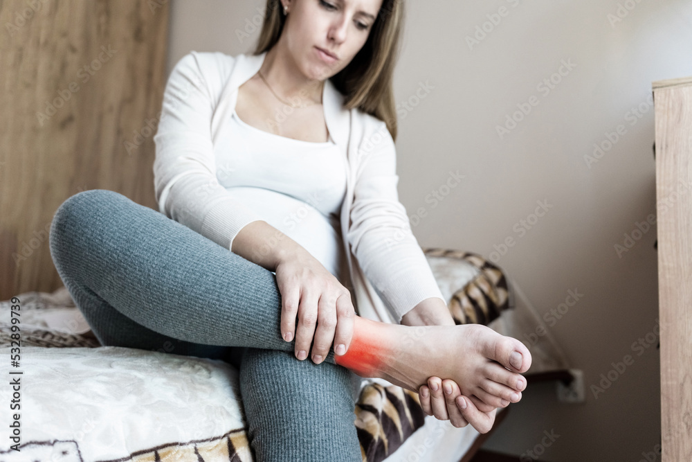 Feet And Ankle Swelling In Pregnancy At Paul Harlan Blog